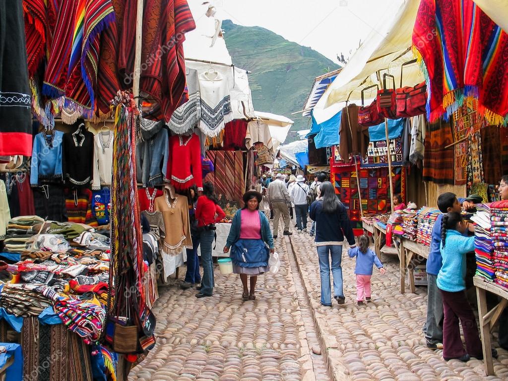 Feria Nacional de Artesanía "Manos Andinas" - Ollanta Andino Tours